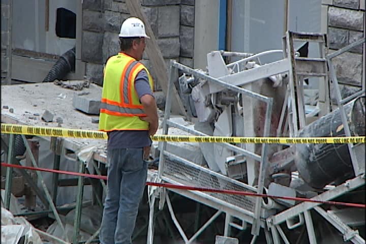 Scary Scaffolding - #hazardspotting - Hard Hat Training