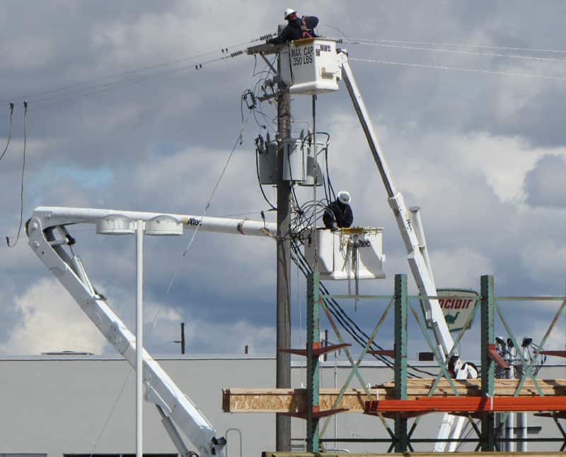 Bucket Truck Safety Poster - Electrocution | Hard Hat Training